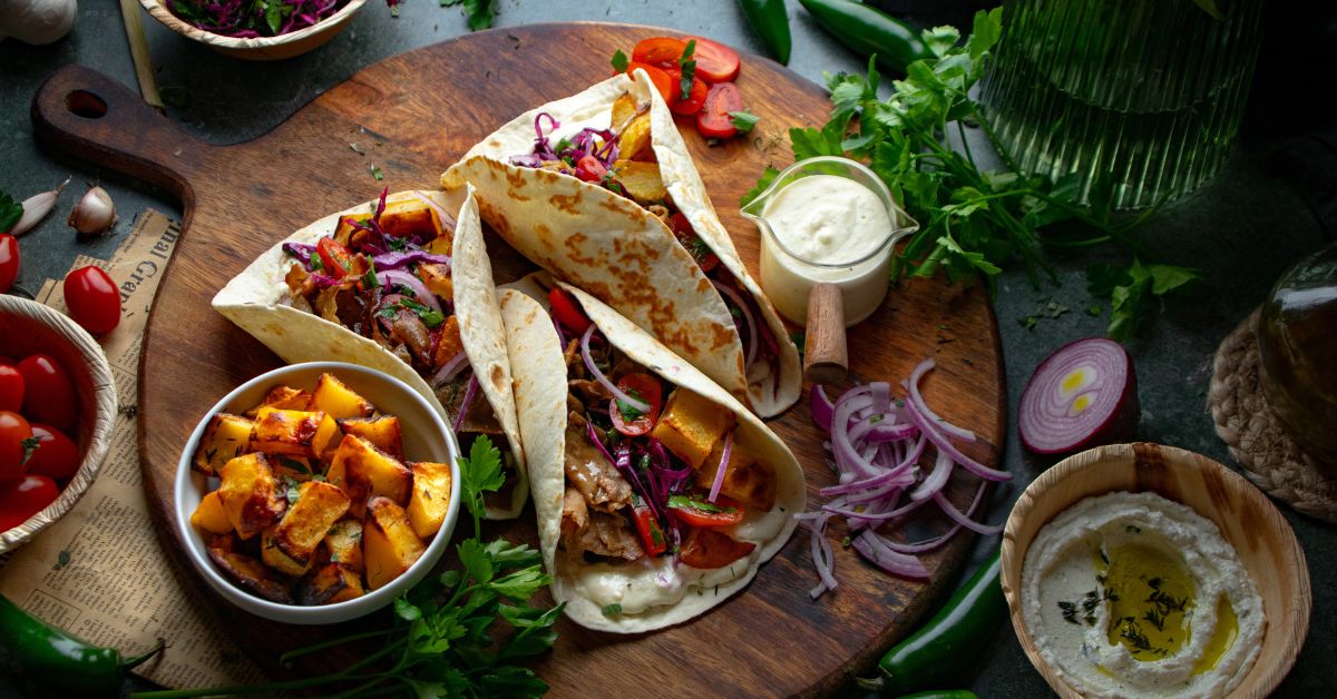 Домашен дюнер с пуешко и говеждо - Рецепта от Елица Сърбева