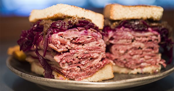 Recette de chef | Ruben sandwich au corned beef | METRO