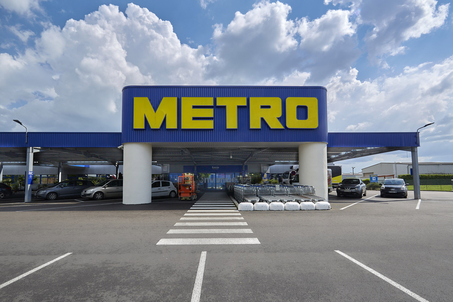 Grossiste METRO Auxerre - Rue Saint-Exupéry, Moneteau