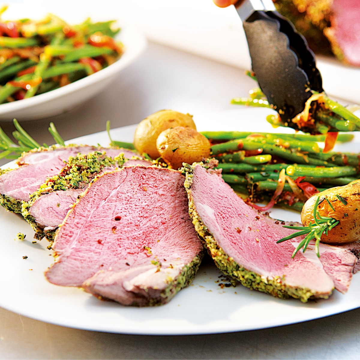 Janjeći but s proljetnim začinima - Recept - Metro Hrvatska